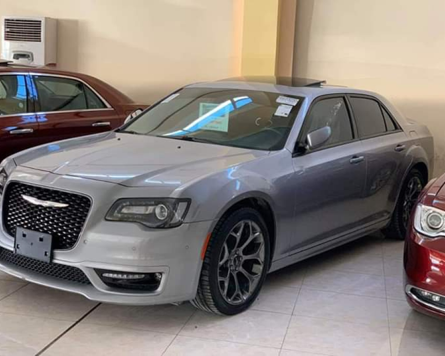 chrysler 300s 2018 | Kurd Mall